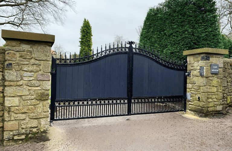 Electric Modern Gates | Estate Gates | North Valley Forge
