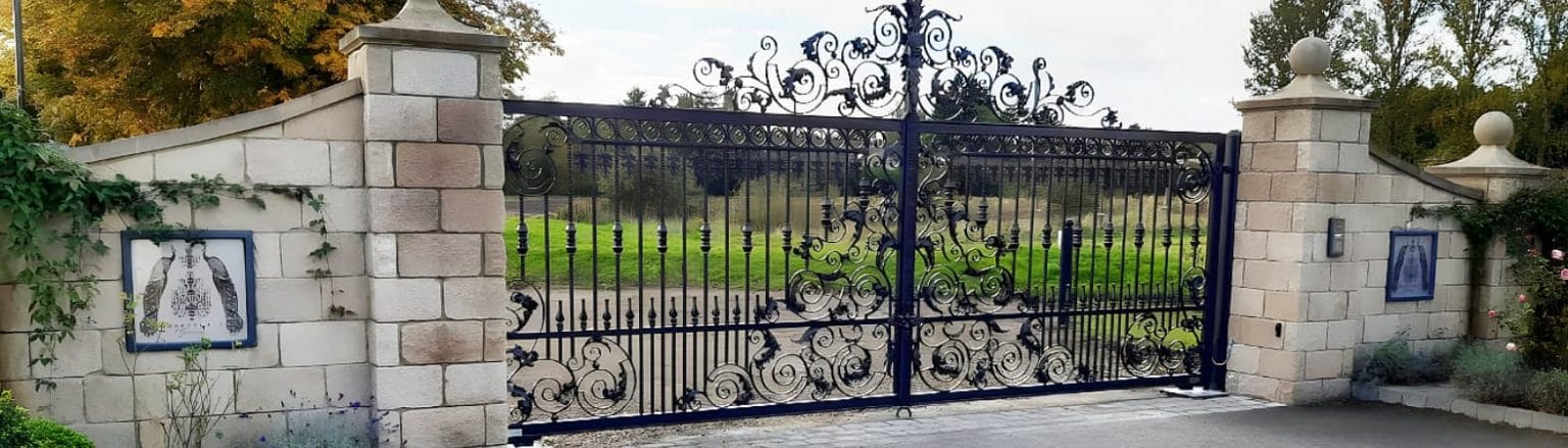 The 5 best advantages of electric wrought iron gates | Blog