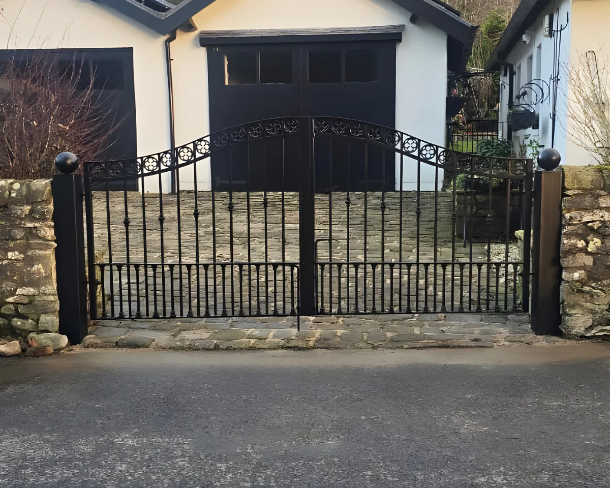 Wrought Iron Gates | Driveway Gates | Iron Railings | Side Gates Design